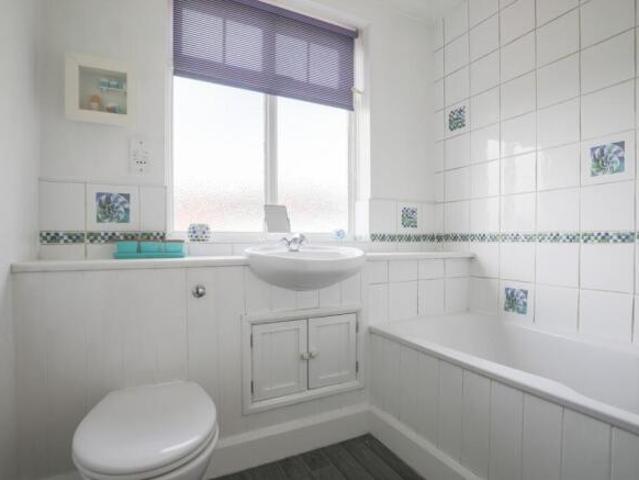 4 bedroom semi detached house for sale in Worplesdon Road, Guildford, GU2