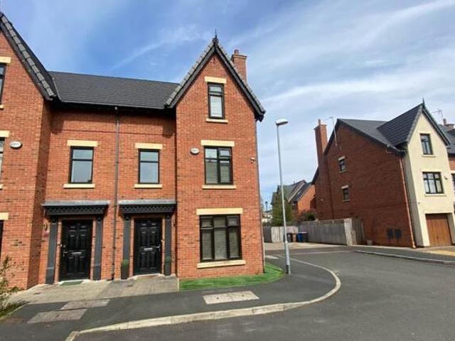 4 Bedroom Semi detached House For Sale In Worsley