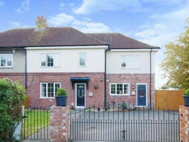 4 Bedroom Semi detached House For Sale In Wroughton
