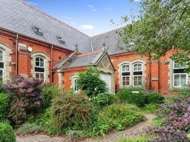 4 Bedroom Semi detached House For Sale In Wrexham, Wrecsam