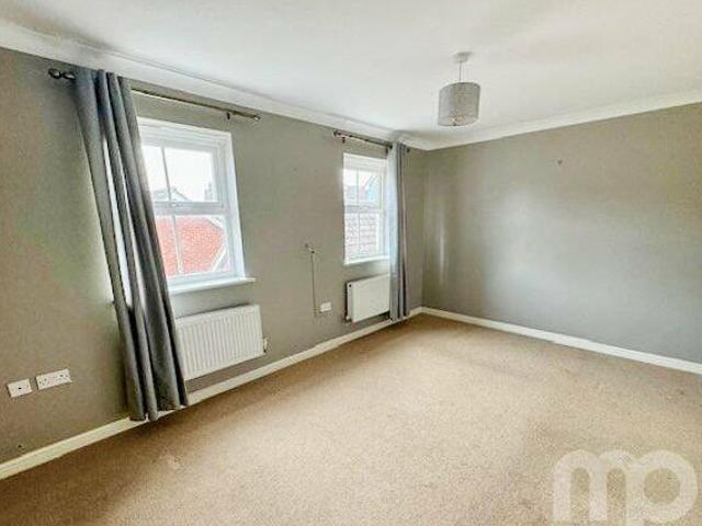 4 Bedroom Semi detached House For Sale In Wymondham, Norfolk