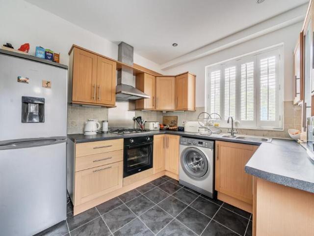 4 bedroom semi detached house for sale in Wynford Avenue, Leeds, LS16
