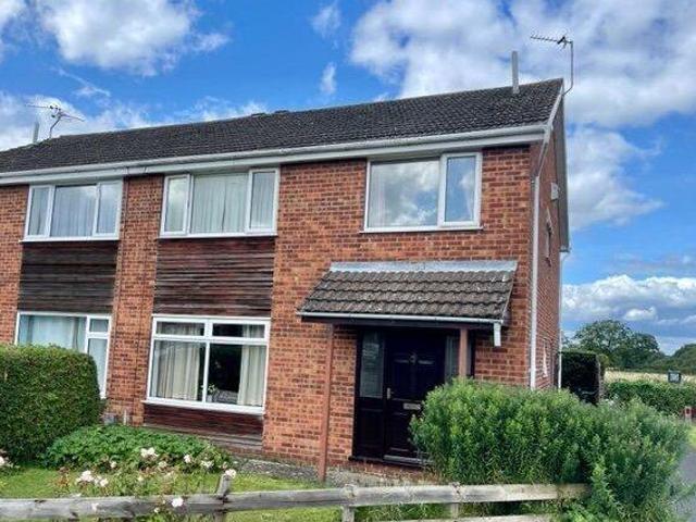 4 Bedroom Semi detached House For Sale In York, North Yorkshire