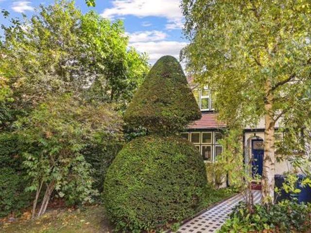 4 Bedroom Semi detached House For Sale In Acton, London