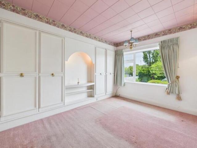 4 bedroom semi detached house for sale in Abbeydale Park Rise, Dore, S17 3PD, S17