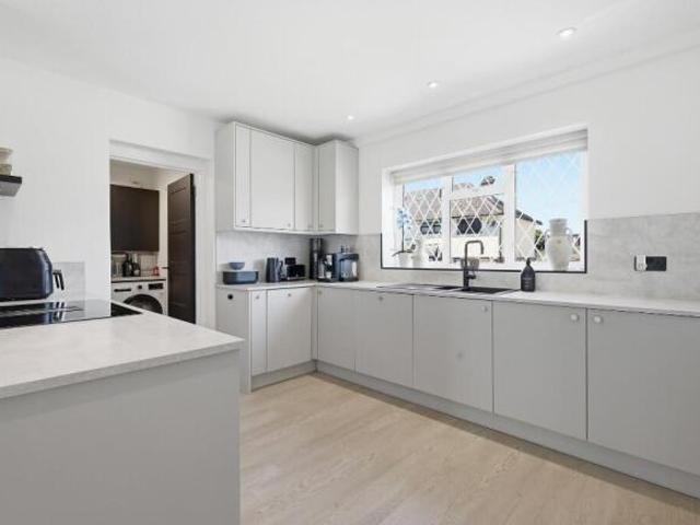 4 bedroom semi detached house for sale in Abbots Close, Brentwood, Essex, CM15