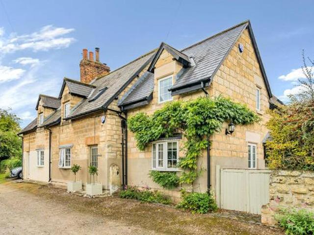 4 Bedroom Semi detached House For Sale In Aberford, Leeds