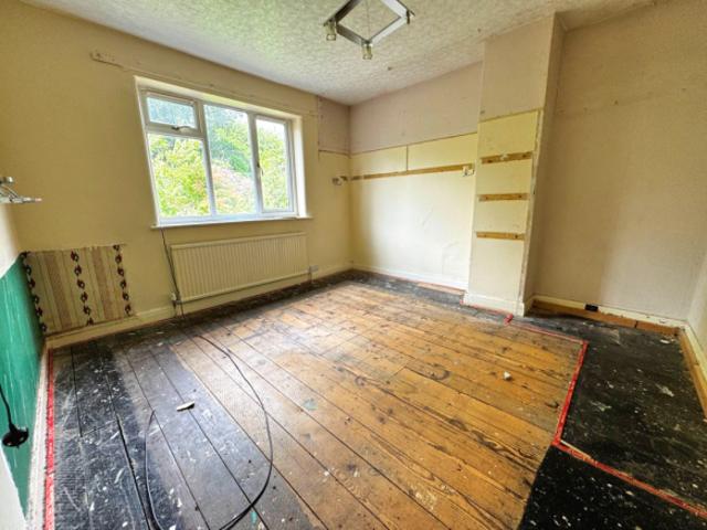 4 bedroom semi detached house for sale in Agecroft Road East, Manchester, M25