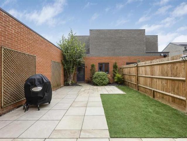 4 bedroom semi detached house for sale in Addison Road, Reading, RG1