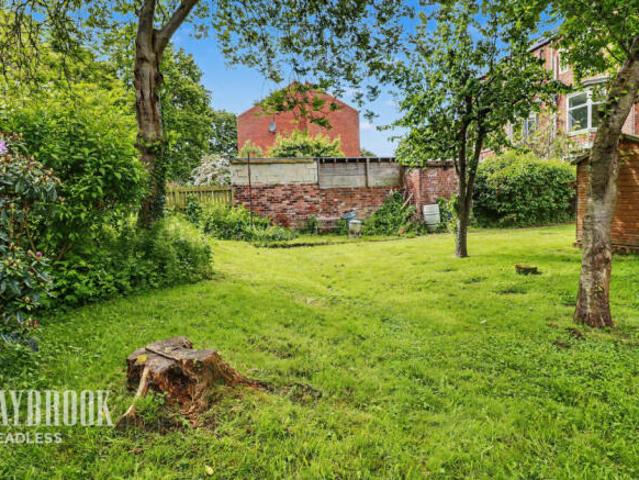 4 bedroom semi detached house for sale in Albert Road, Sheffield, S8