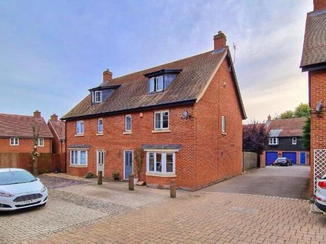 4 Bedroom Semi detached House For Sale In Ampthill, Bedfordshire