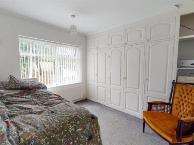 4 bedroom semi detached house for sale in Ashtree Grove, Bradford, BD7