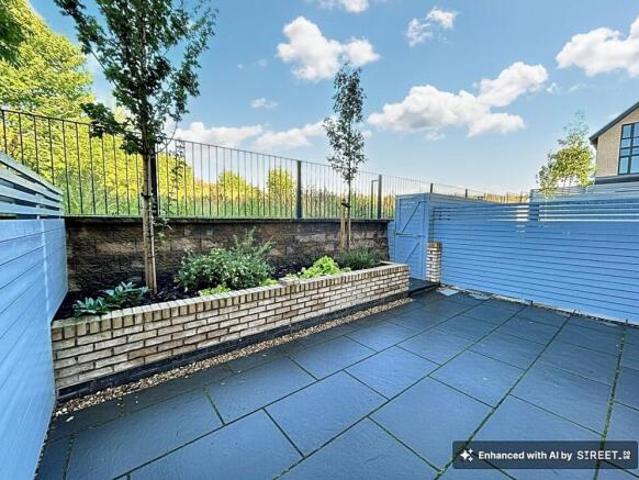 4 bedroom semi detached house for sale in Aspen Close, Worsley, M28