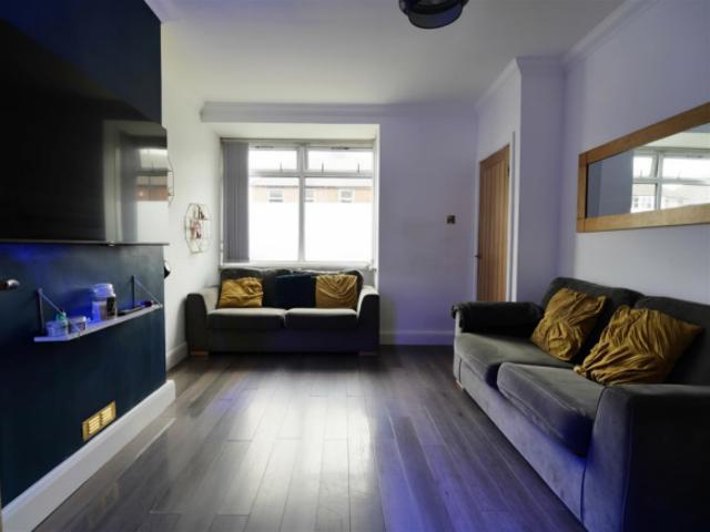 4 bedroom semi detached house for sale in Asquith Avenue, York, YO31