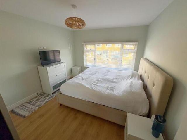 4 bedroom semi detached house for sale in Appledore Close, Bristol, BS14
