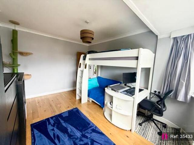 4 bedroom semi detached house for sale in Avondale Road, Leamington Spa, CV32