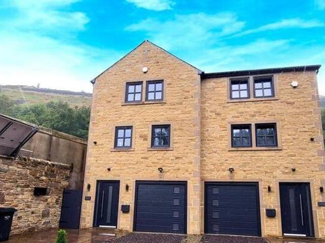 4 Bedroom Semi detached House For Sale In Bacup Road