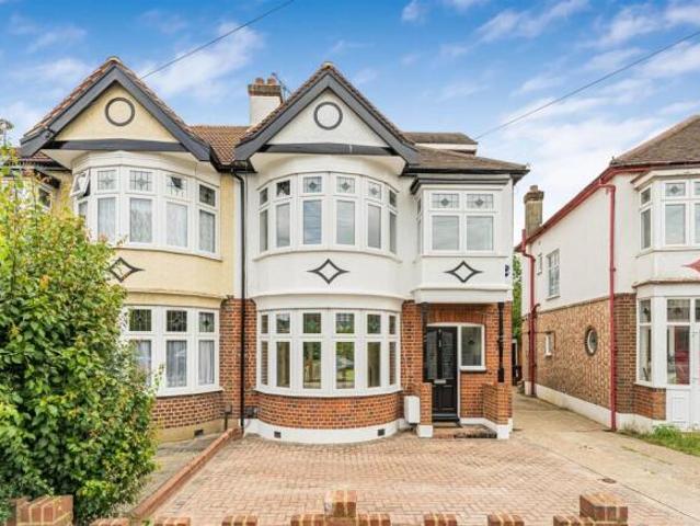 4 bedroom semi detached house for sale in Balgonie Road, North Chingford, E4