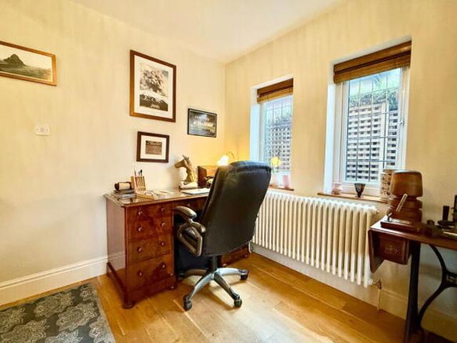 4 bedroom semi detached house for sale in Bardsey. Woodacre Crescent, LS17