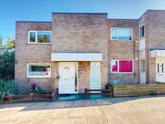 4 Bedroom Semi detached House For Sale In Basildon, Essex