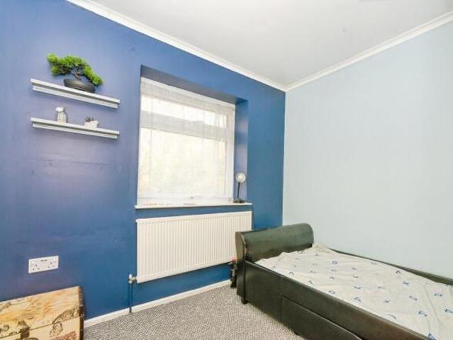 4 bedroom semi detached house for sale in Basingstoke Close, Swindon, SN5