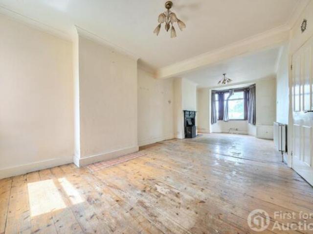 4 bedroom semi detached house for sale in Basingstoke, Hampshire, RG21