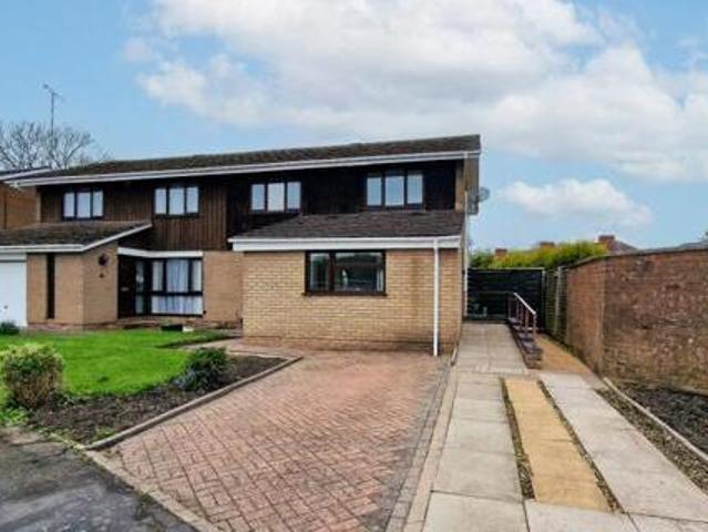 4 Bedroom Semi detached House For Sale In Bedworth, Warwickshire