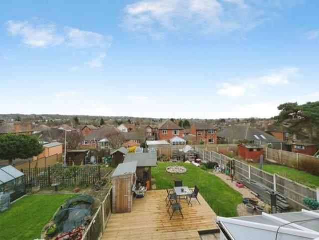 4 bedroom semi detached house for sale in Bedale Road, Nottingham, Nottinghamshire, NG5