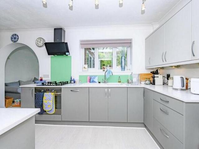 4 bedroom semi detached house for sale in Beech Road, St. Albans, AL3