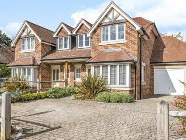 4 Bedroom Semi detached House For Sale In Berkshire