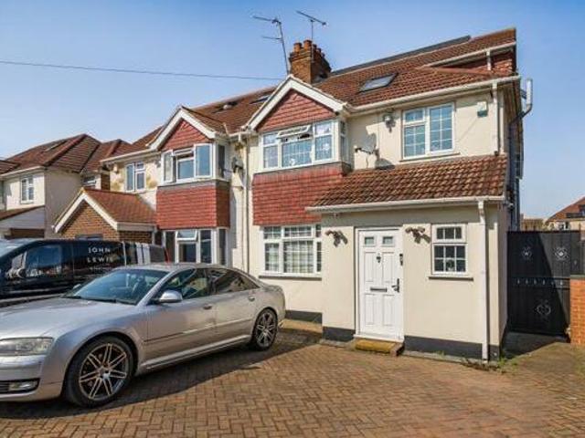 4 Bedroom Semi detached House For Sale In Berkshire