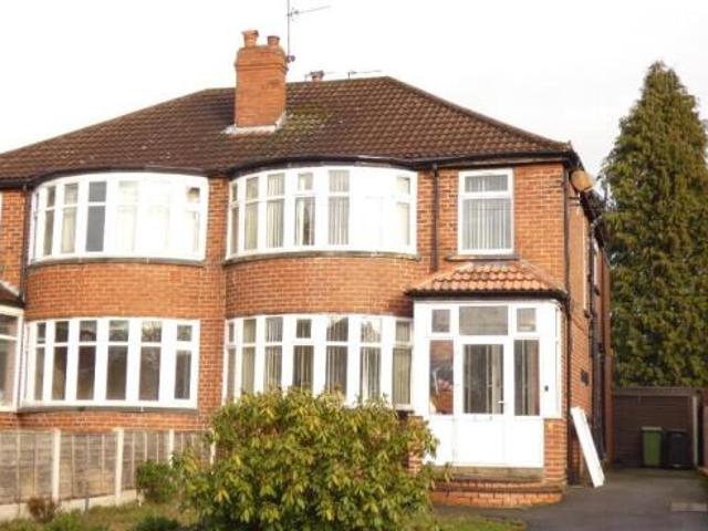 4 bedroom semi detached house for sale in Bideford Avenue, Leeds, West Yorkshire, LS8