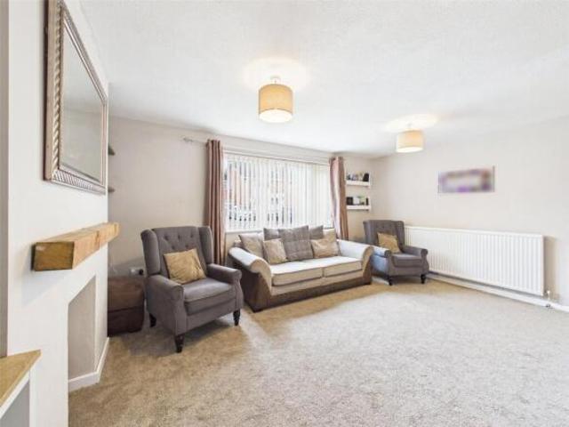 4 bedroom semi detached house for sale in Billingham Close, Gloucester, Gloucestershire, GL4