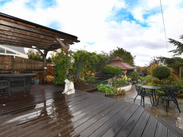 4 bedroom semi detached house for sale in Bird Lane, Great Warley, CM13