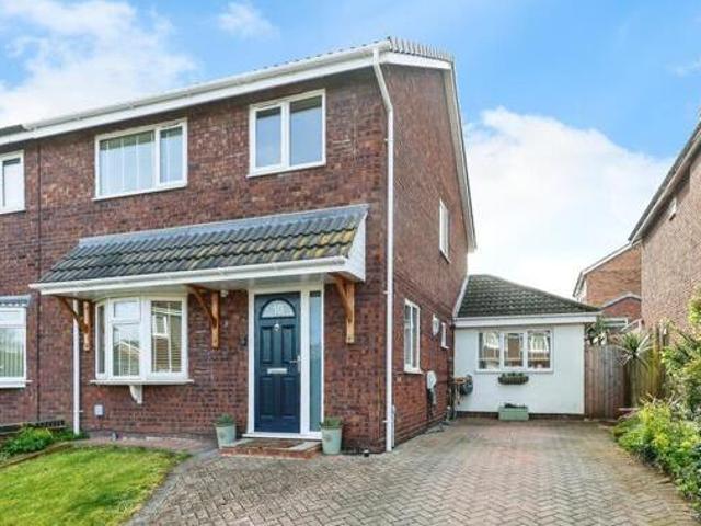 4 Bedroom Semi detached House For Sale In Birmingham, Warwickshire