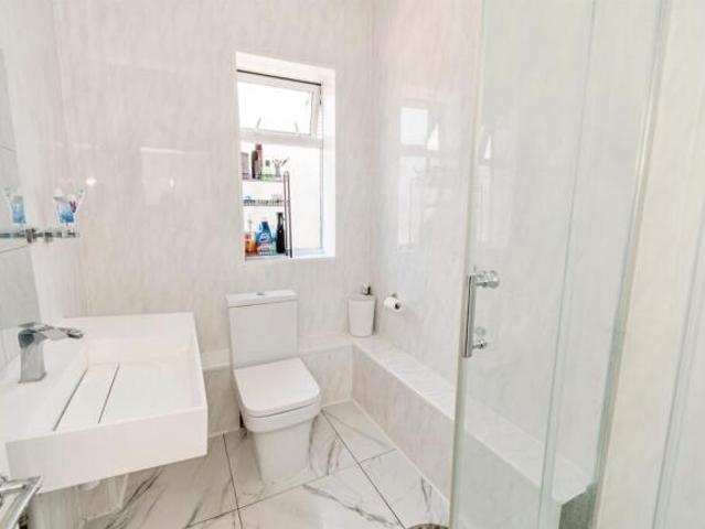 4 bedroom semi detached house for sale in Bitterne Road West, Southampton, SO18