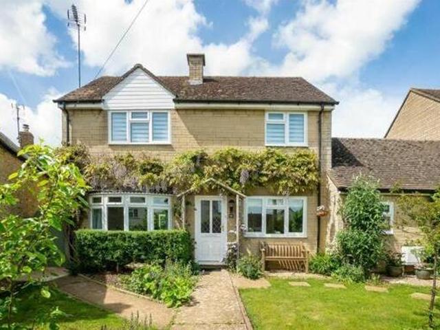 4 Bedroom Semi detached House For Sale In Borehamwood