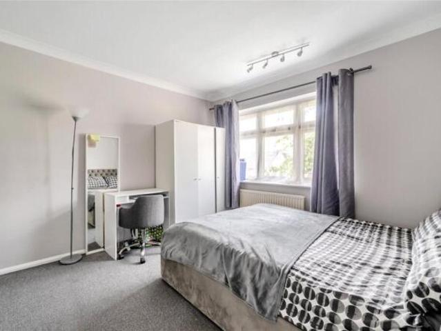 4 bedroom semi detached house for sale in Bostall Road, Orpington, BR5