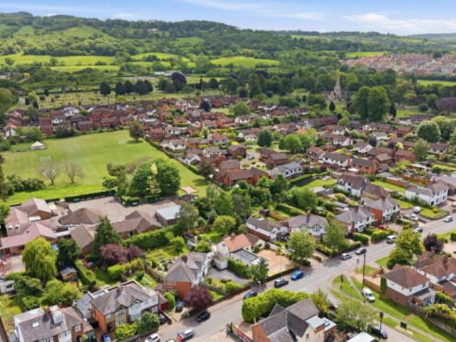 4 bedroom semi detached house for sale in Bouncers Lane, Prestbury, Cheltenham, GL52 5JB, GL52