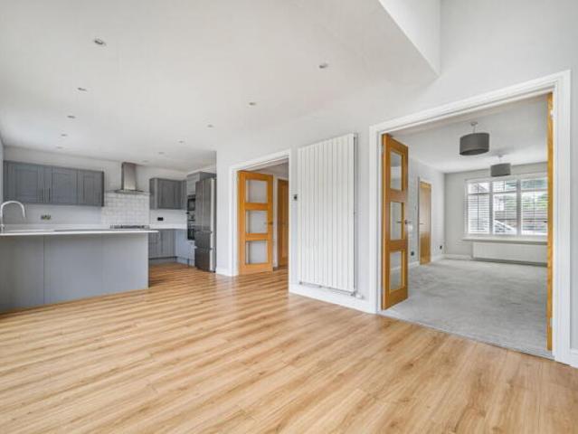 4 bedroom semi detached house for sale in Bourne Vale, Bromley, BR2 7JN, BR2