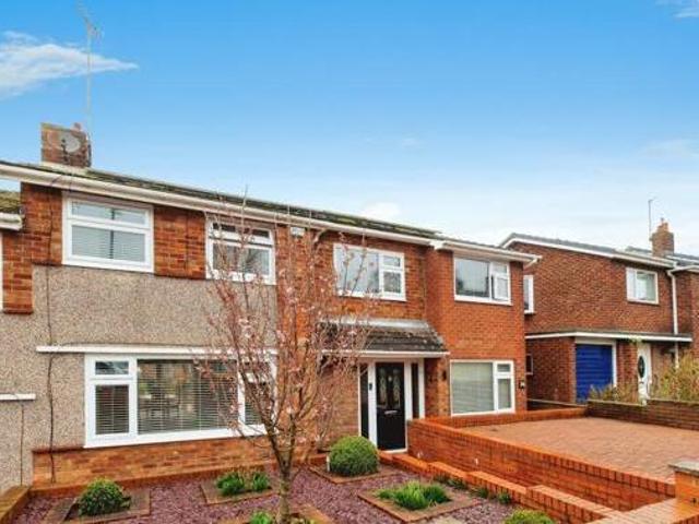 4 Bedroom Semi detached House For Sale In Blaydon on tyne