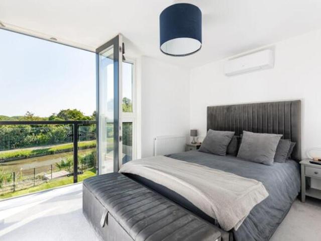 4 bedroom semi detached house for sale in Black Horse Lodge, Oakridge Park, MK14