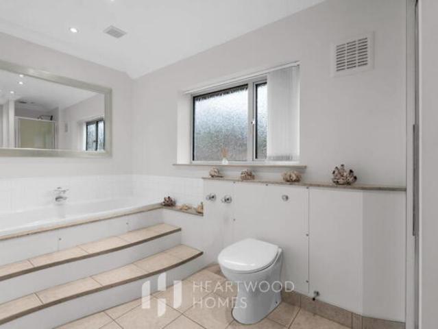 4 bedroom semi detached house for sale in Blenkin Close, St. Albans, AL3 6EB, AL3