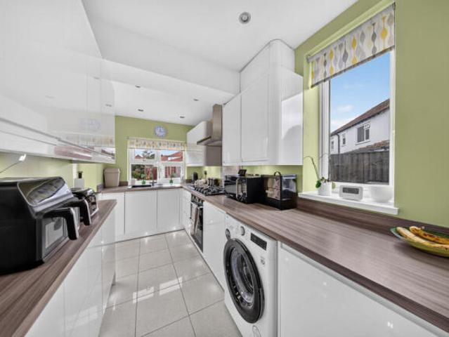 4 bedroom semi detached house for sale in Broadway East, Newton, Chester, CH2