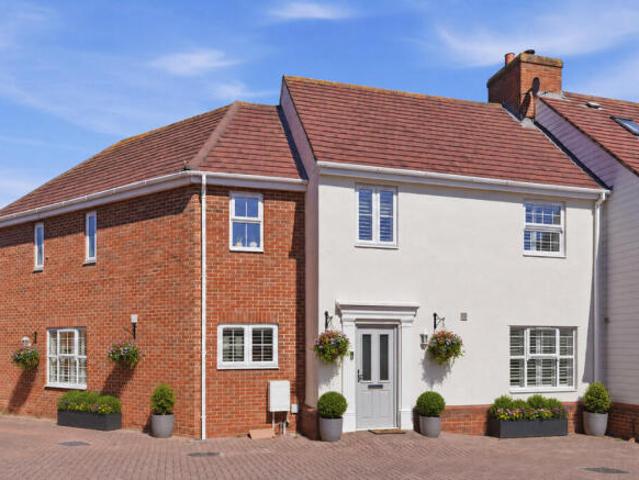 4 bedroom semi detached house for sale in Broomfield Mews, Chelmsford, CM1 4, CM1