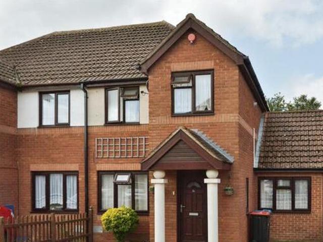 4 Bedroom Semi detached House For Sale In Bradwell Common