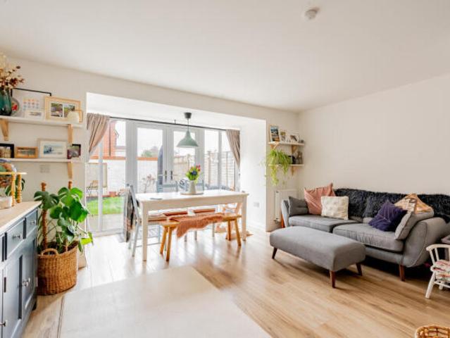 4 bedroom semi detached house for sale in Brentnall Way, Fishponds, BS16
