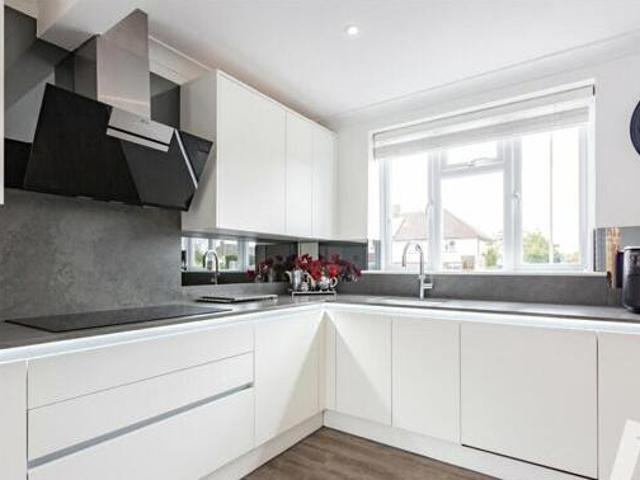 4 Bedroom Semi detached House For Sale In Brentwood, Essex