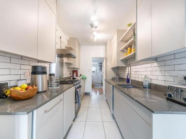 4 bedroom semi detached house for sale in Brunswick Road, London, W5
