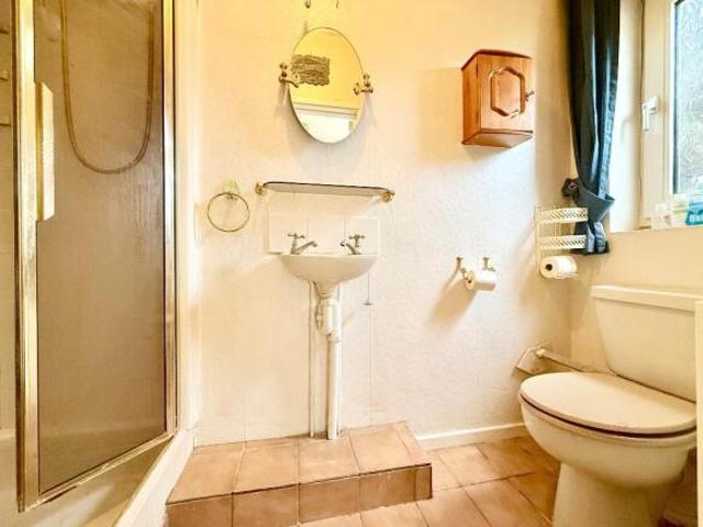 4 bedroom semi detached house for sale in Bunyans Close, Leagrave, Luton, Bedfordshire, LU3 2PX, LU3